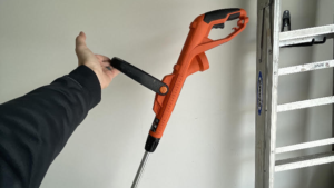 5 Best Lightweight String Trimmers: 2023 Buying Guide | TLR