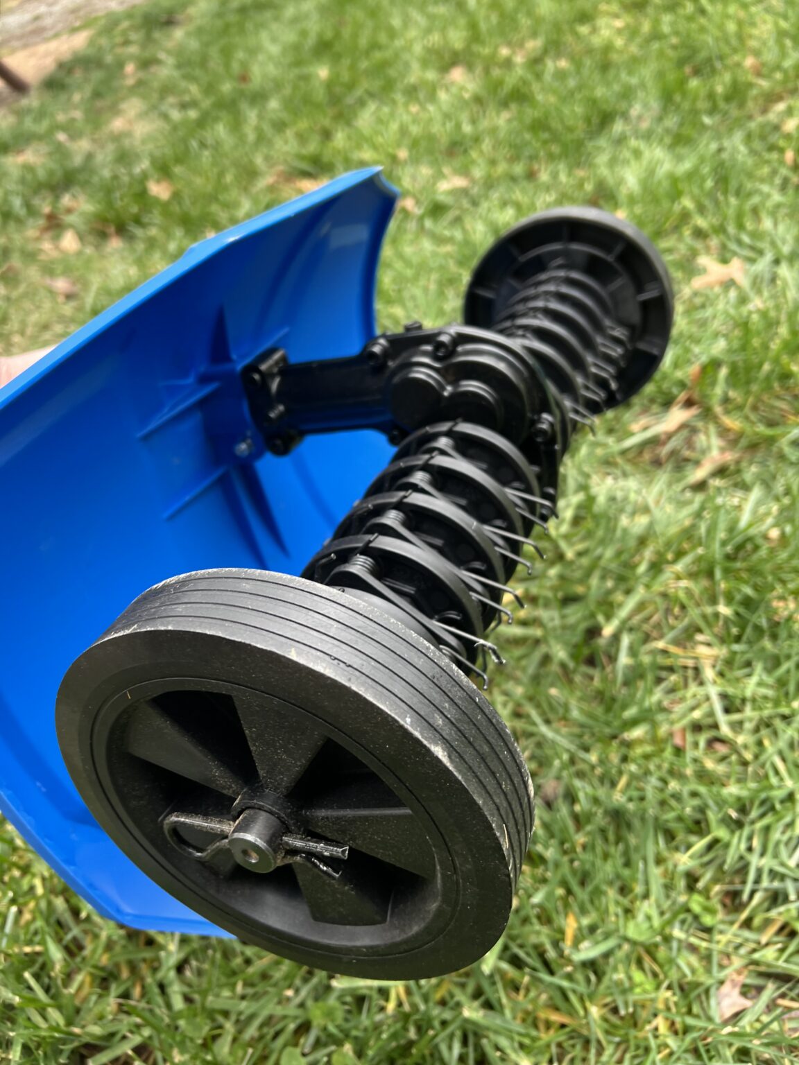 The Kobalt 24V Max Trimmer is Cheap but not Great | TLR